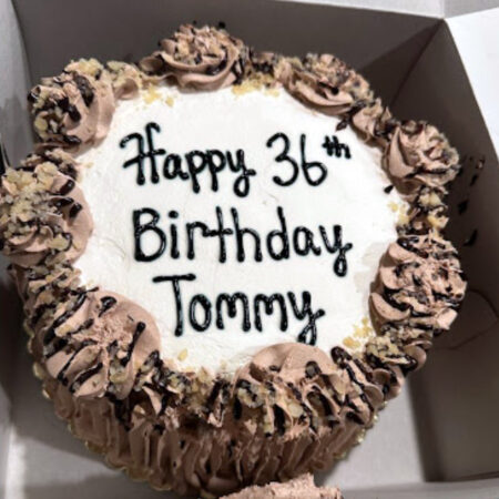 Kona Kakes – Home Of The Macadamia Nut Cake