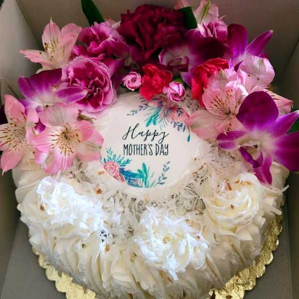Kona Kakes – Home Of The Macadamia Nut Cake